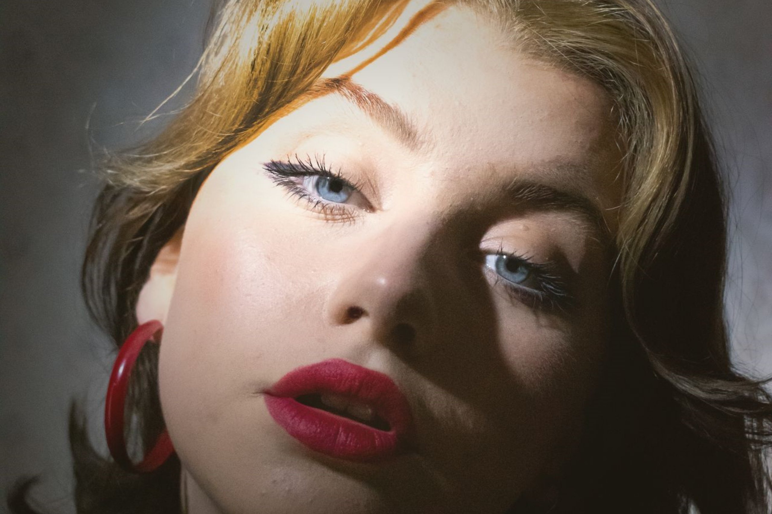 Ellur has shared an emotive new single, ‘Now I’m Alone’ - Dork