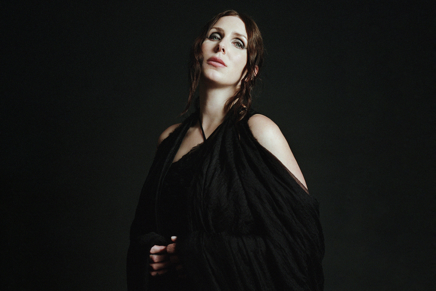 Chelsea Wolfe has announced a new album, 'She Reaches Out To She ...