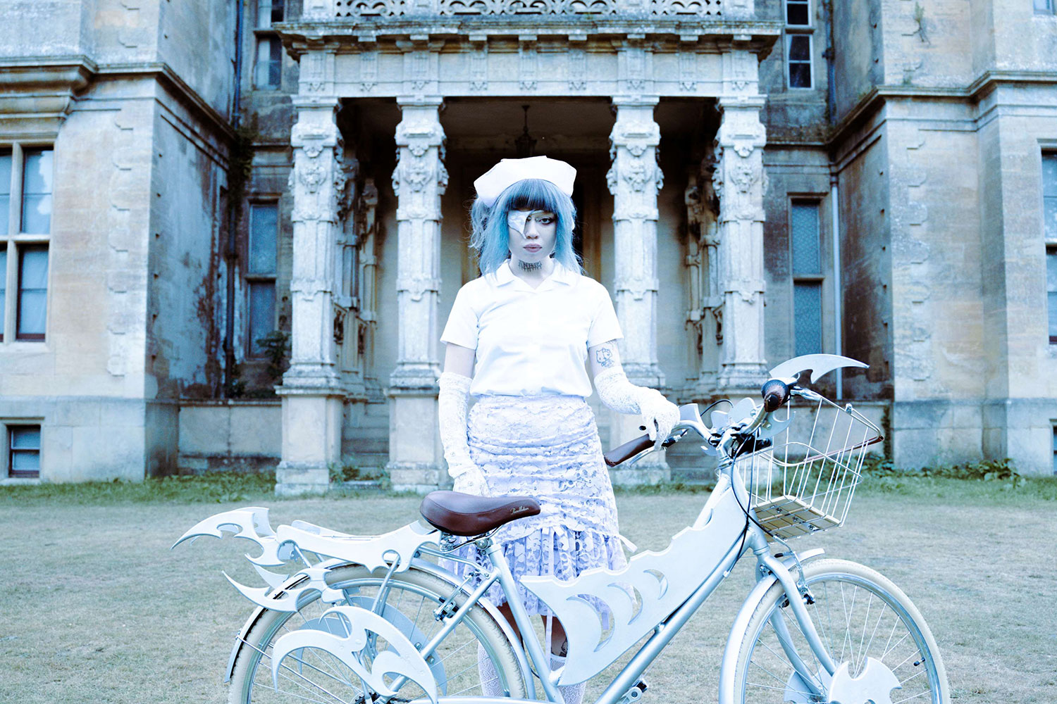 Jazmin Bean has released a new video for their "content love song" and ...