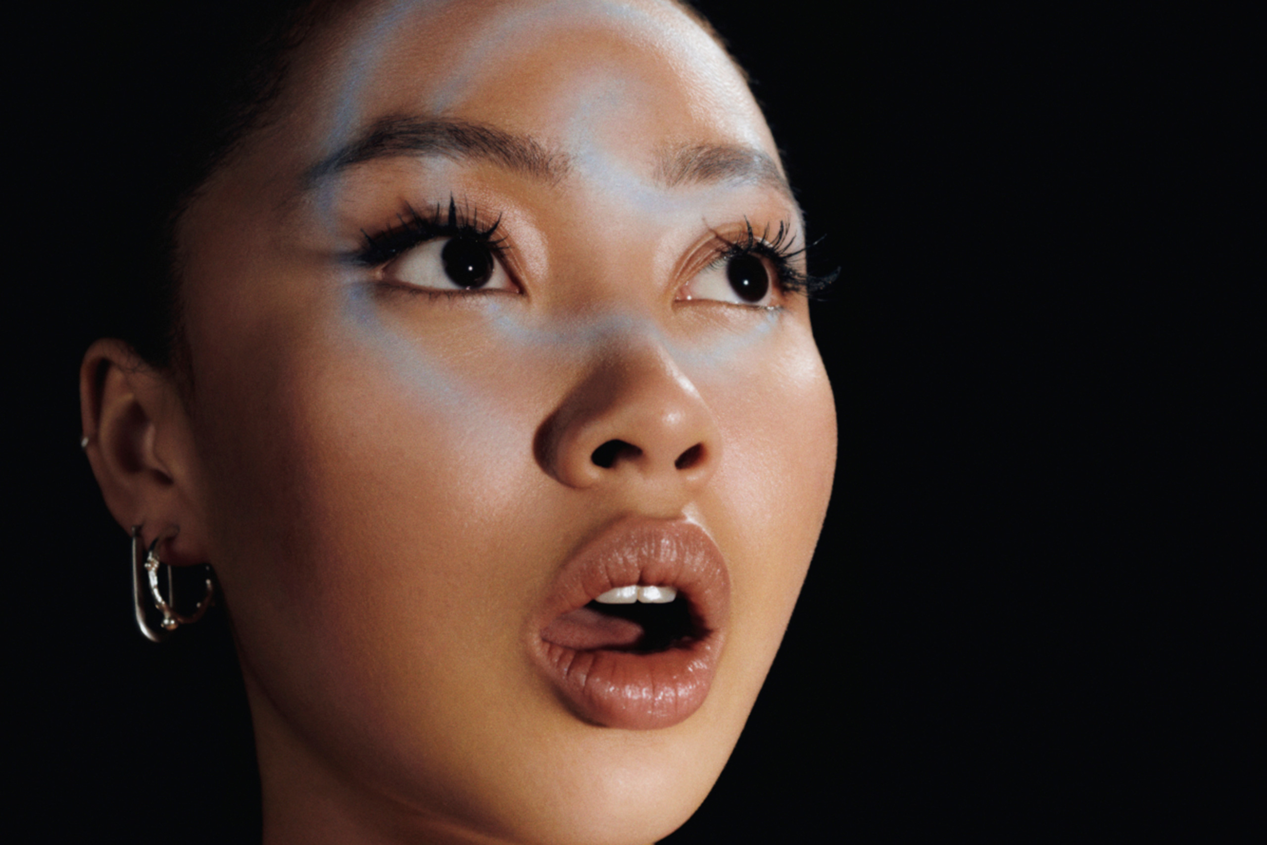 Griff has released her new album 'Vertigo', and a visualiser for 'Tears ...