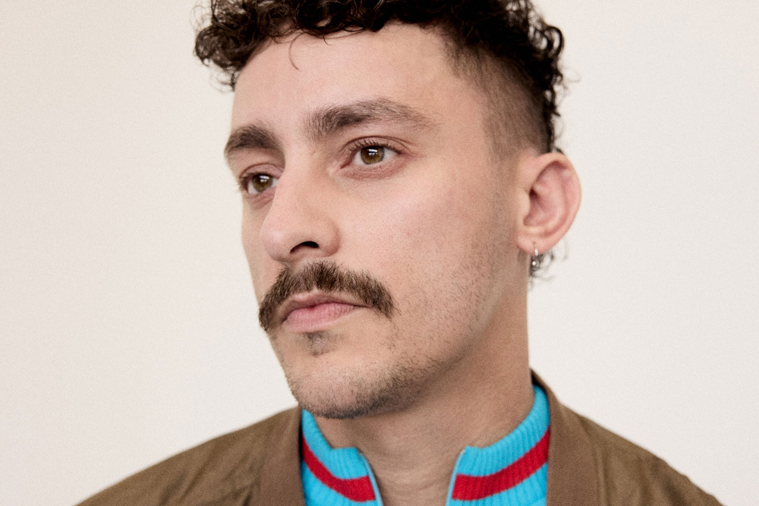 Antony Szmierek has shared 80s-inspired new single 'Yoga Teacher' ahead ...