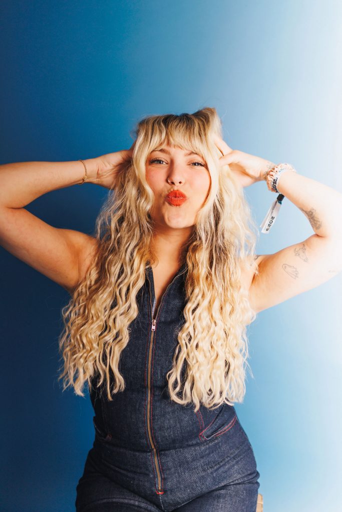 It's raining rats and frogs - Cate's new sadbanger 'Girlfriend' is a 5 ...