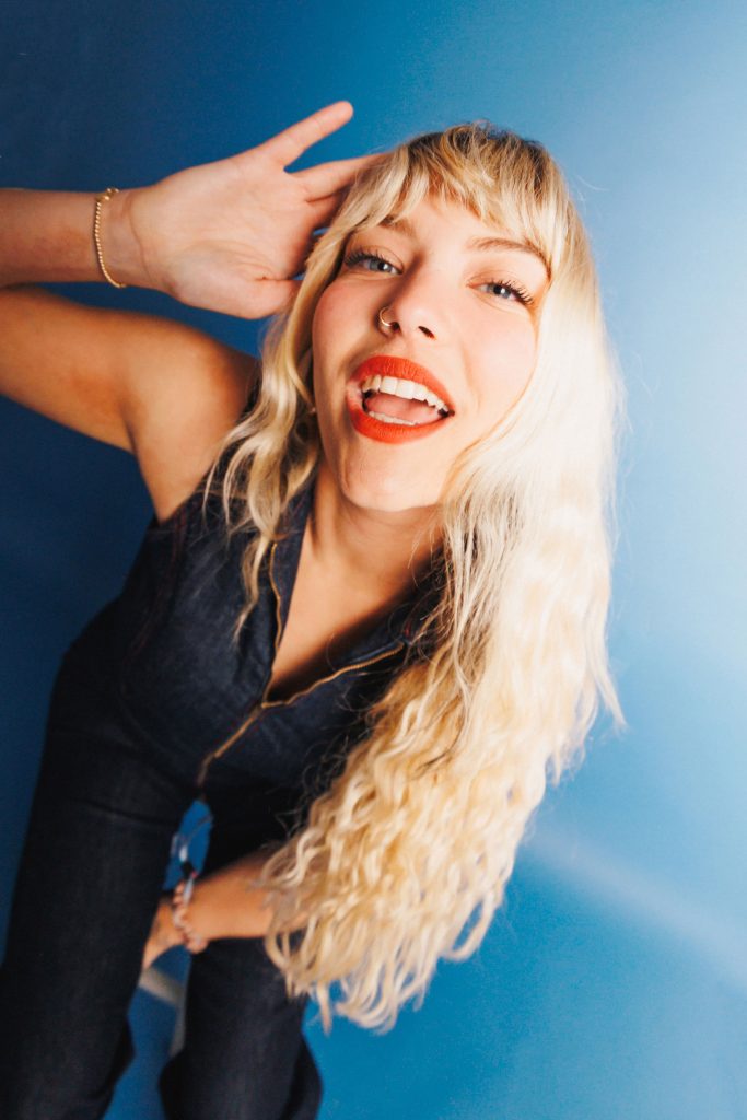 It's raining rats and frogs - Cate's new sadbanger 'Girlfriend' is a 5 ...