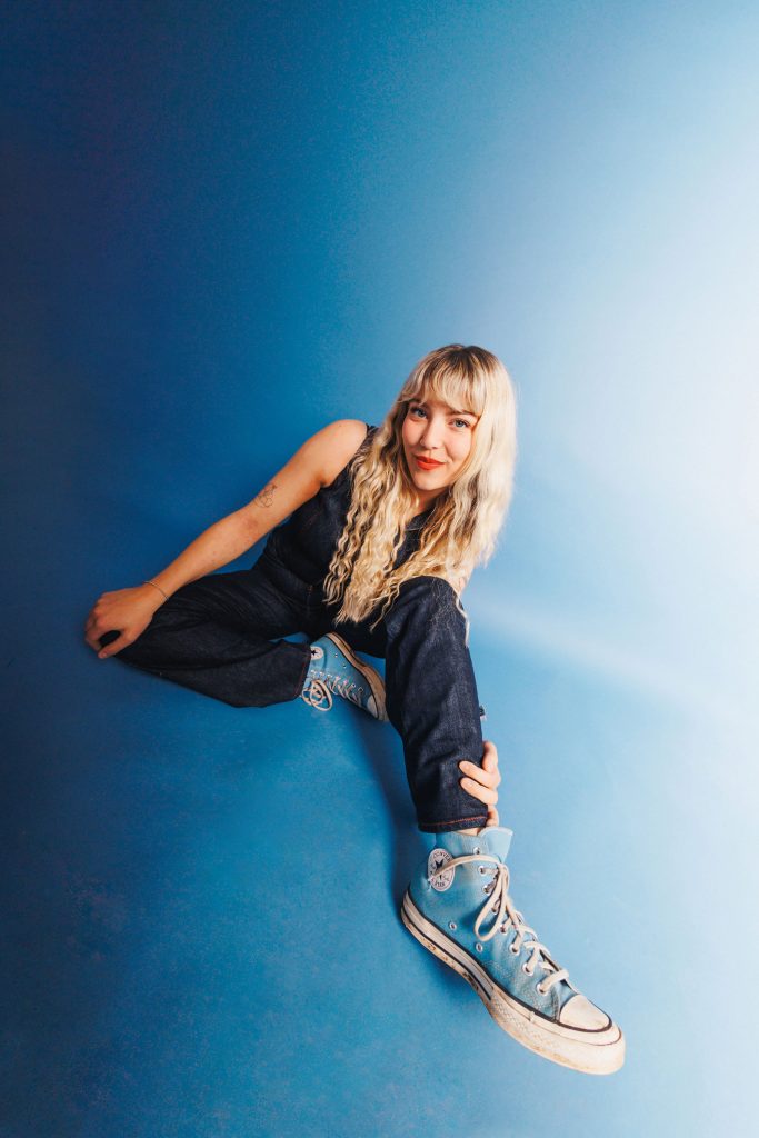 It's raining rats and frogs - Cate's new sadbanger 'Girlfriend' is a 5 ...