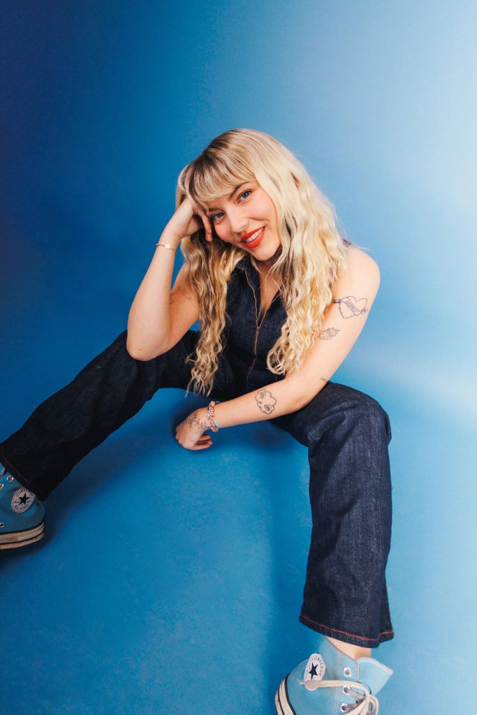 It's raining rats and frogs - Cate's new sadbanger 'Girlfriend' is a 5 ...