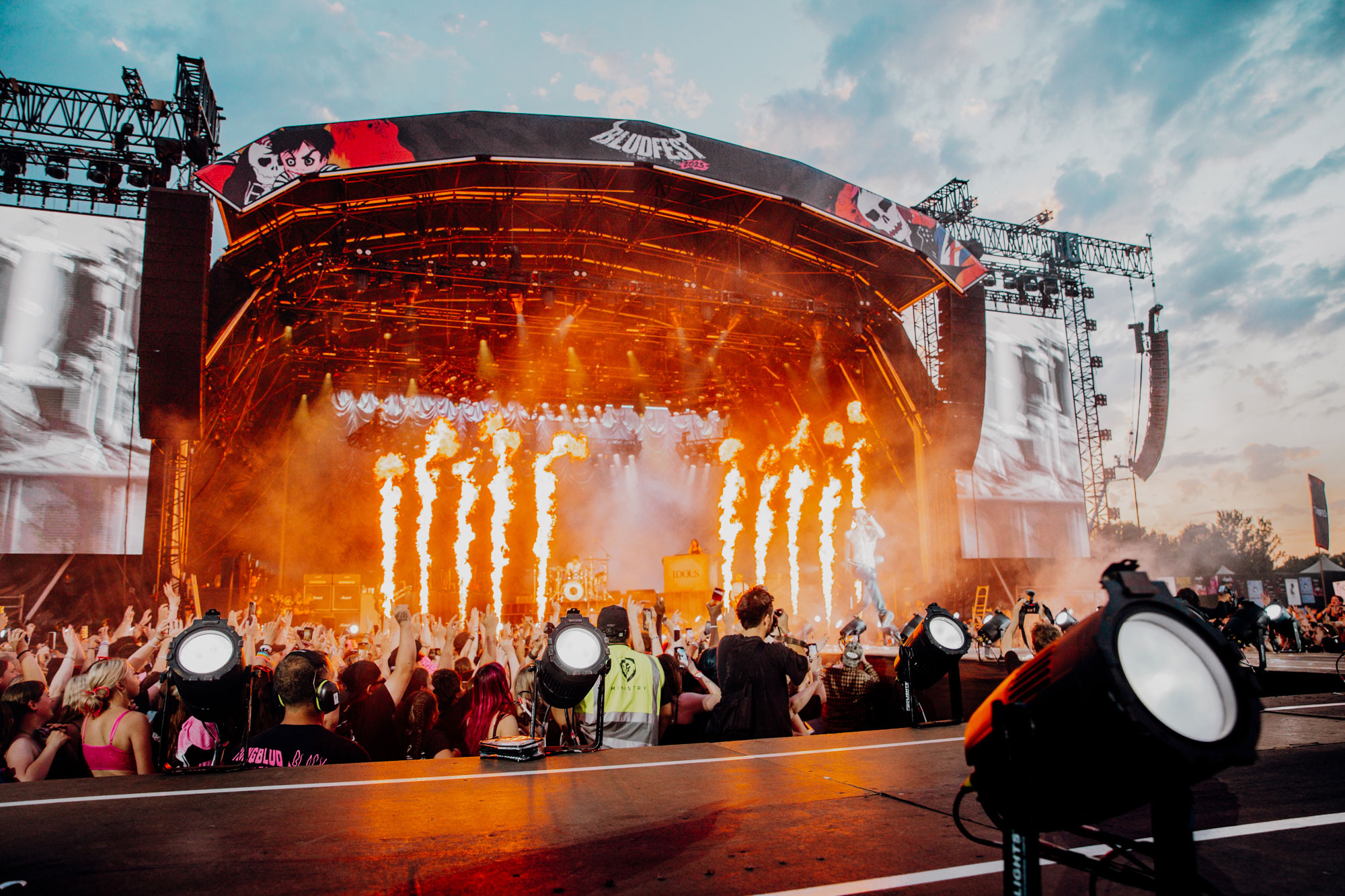 Bludfest 2025: YUNGBLUD leads music's next generation at Milton Keynes ...