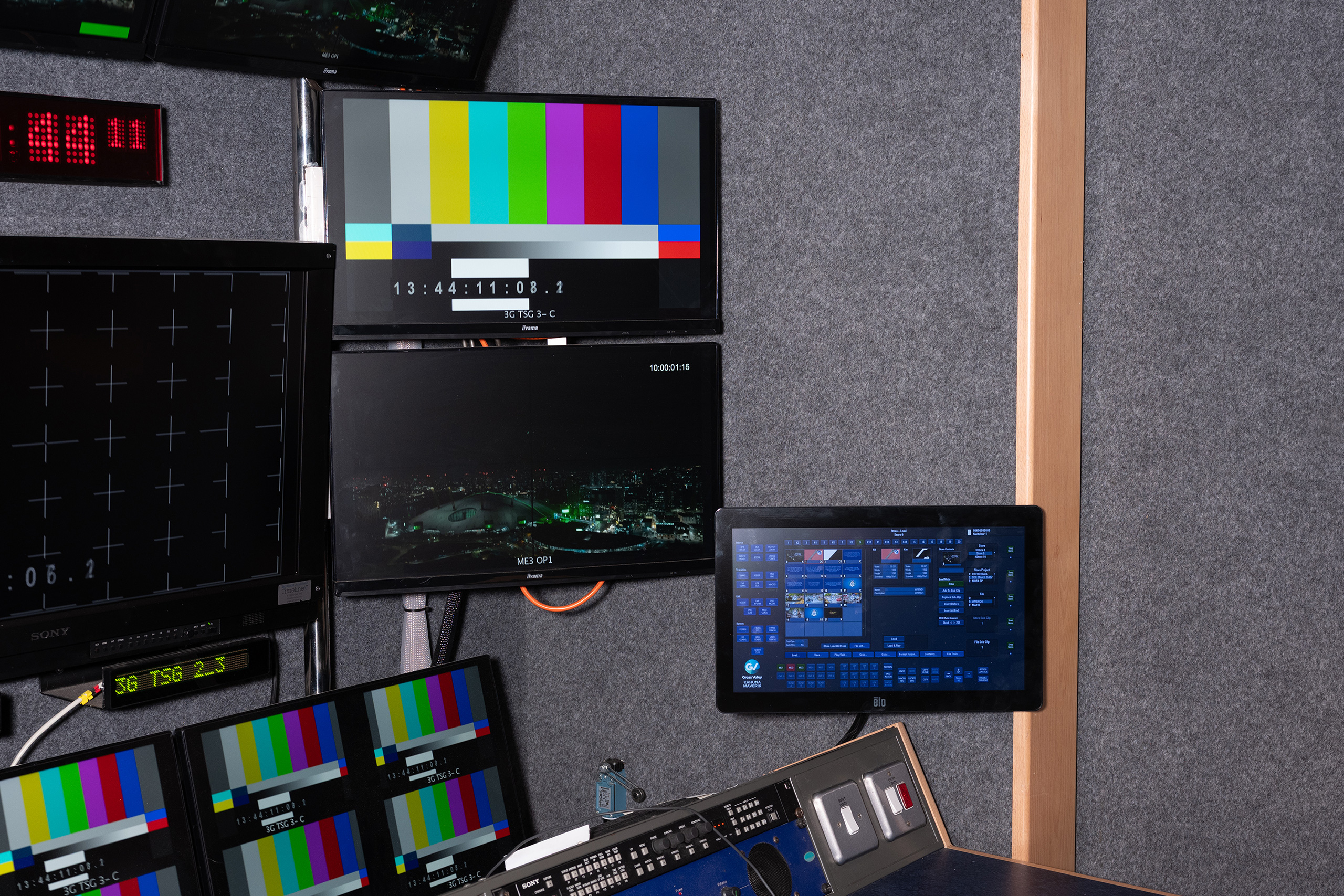 Static Dress have signed to Sumerian Records and dropped a new single ...