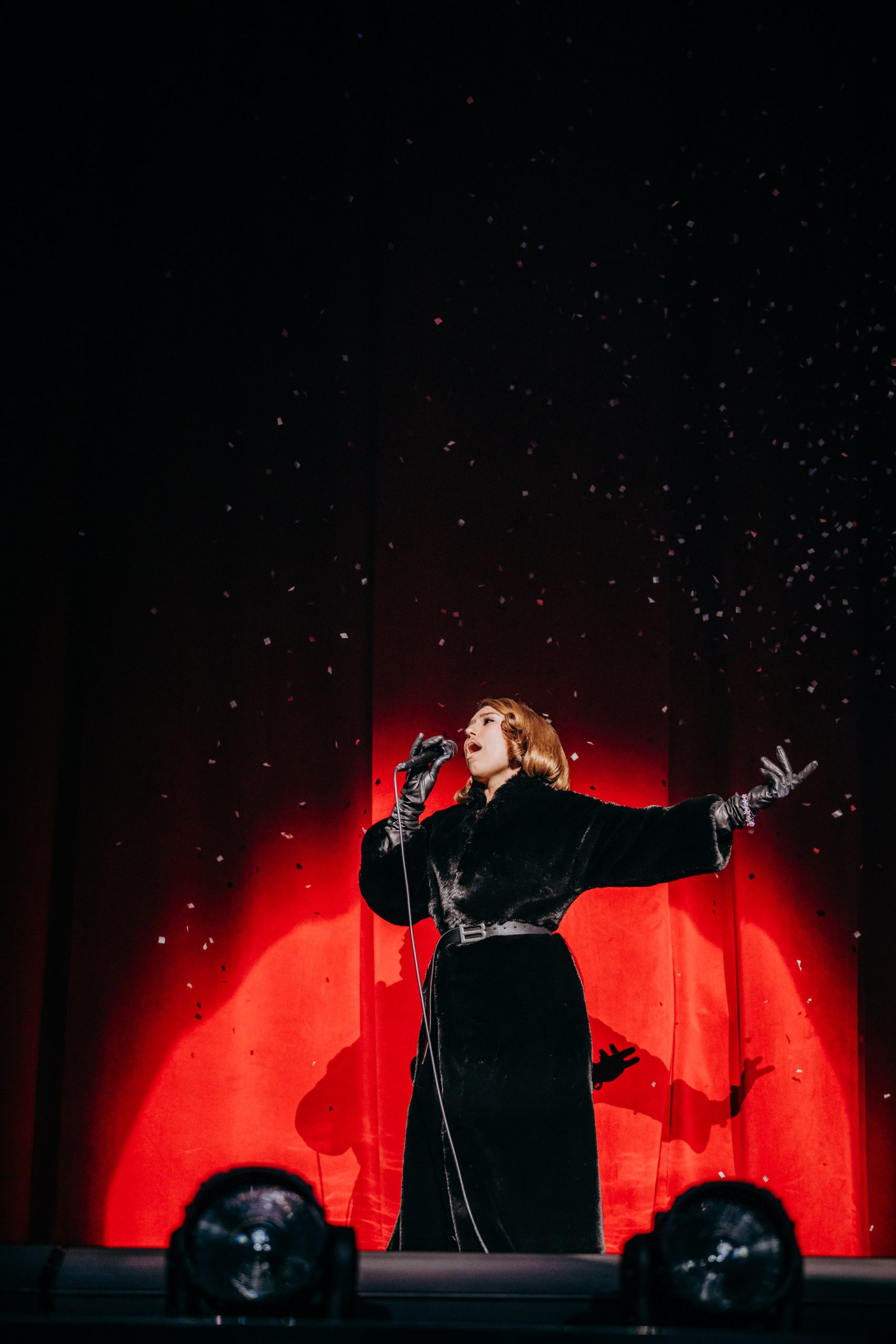 RAYE has kicked off her tour 'THIS TOUR MAY CONTAIN NEW MUSIC' in ...